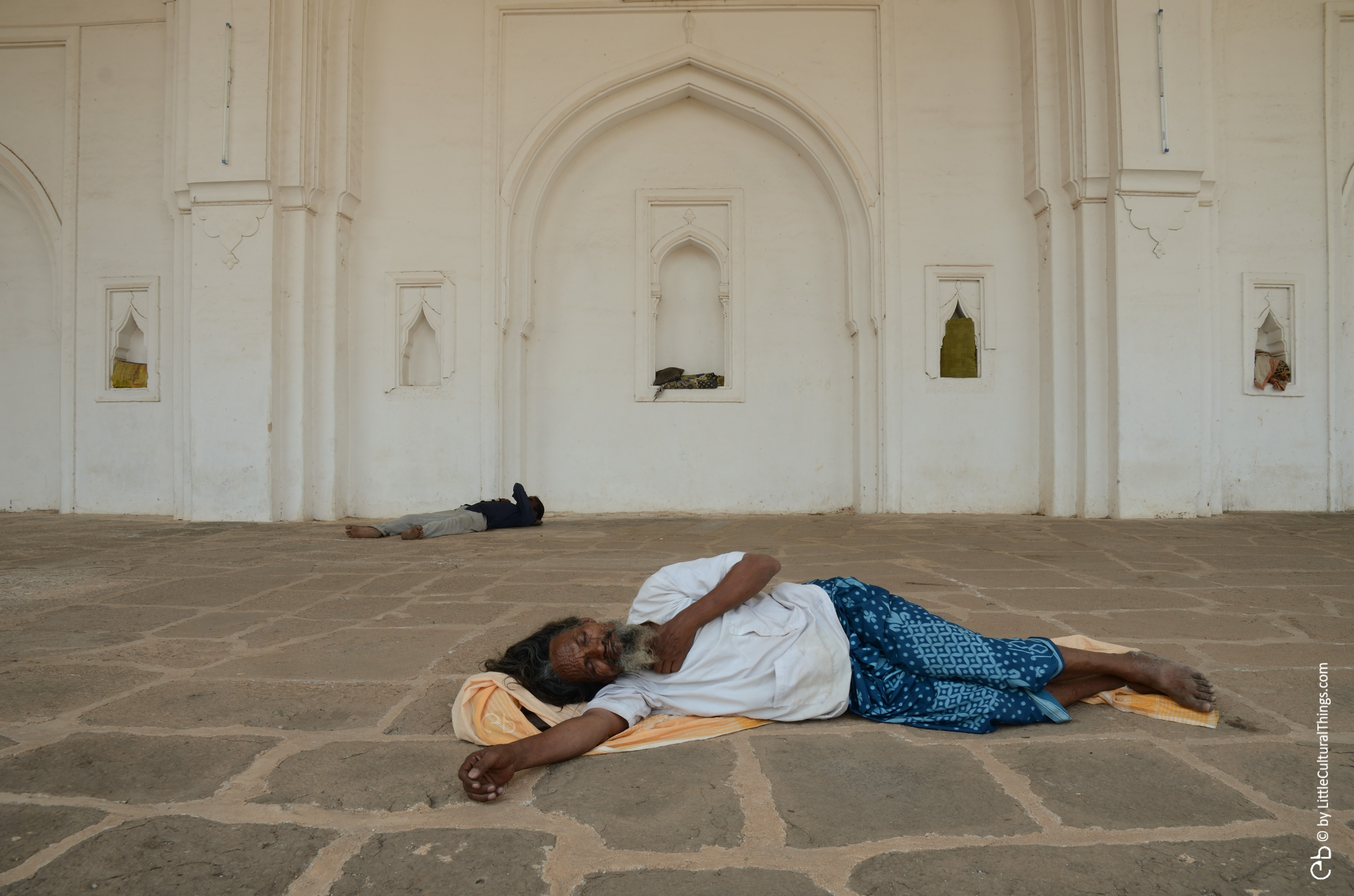 ...little cultural things...Public Napping